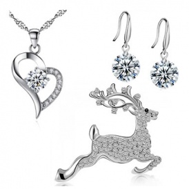 6 Luxury Crackers Made With Crystals From Swarovski £29.99 Delivered ...