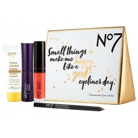 FREE No7 Summer Ready Gift Box When You Buy 2 No7 Cosmetics @ Boots